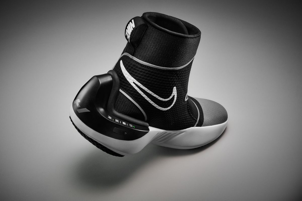 Nike’s latest futuristic sneakers will massage your feet while you’re ...