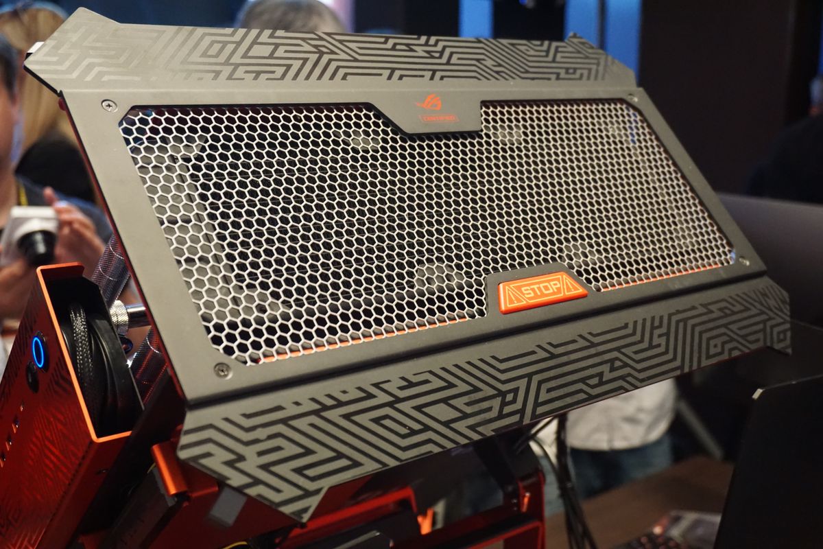 In Win's 2015 Concept Tower Looks Like A Transformer | Tom's Hardware