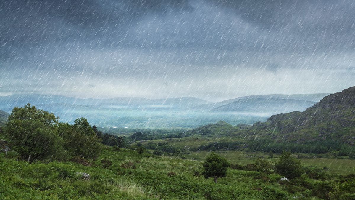 If most of Europe is having a heatwave, why is the UK so wet? | Advnture