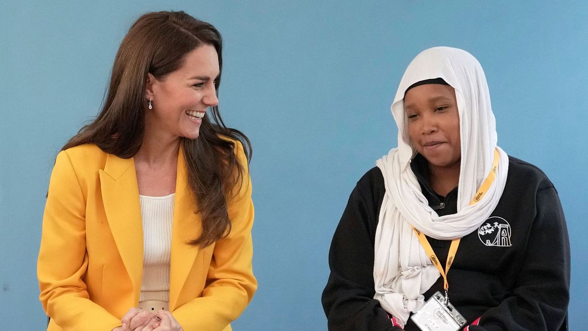 We are loving Kate Middleton's impromptu meet and greet | Woman & Home