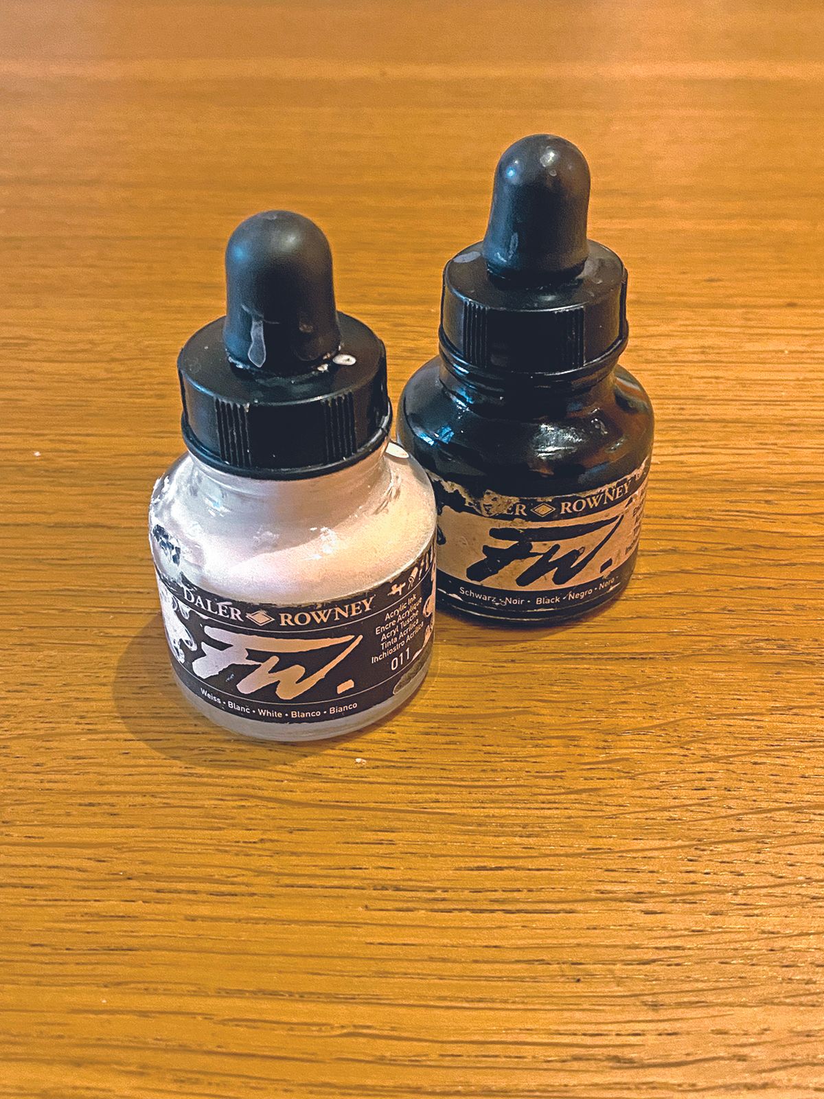 How to paint epic Warhammer battles in traditional pen and ink ...