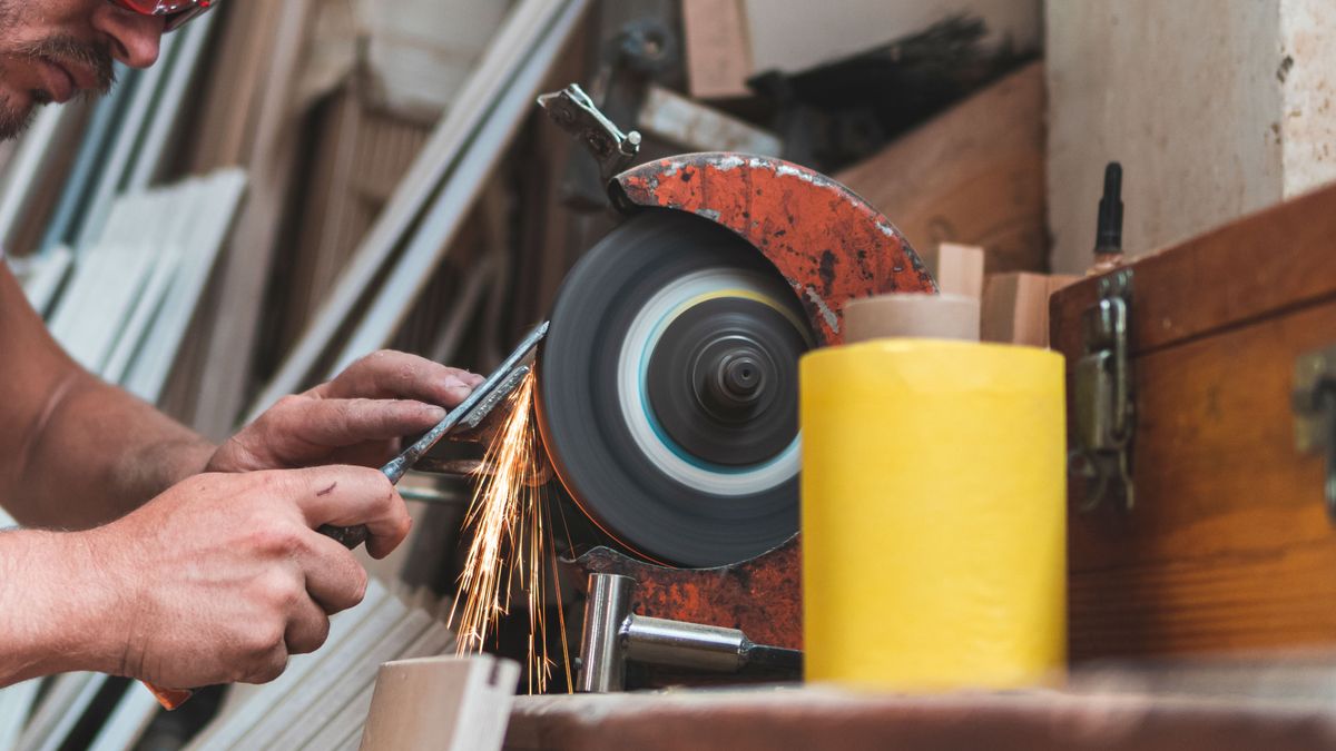What is an Angle Grinder Used for? Here's 7 Handy Uses | Homebuilding