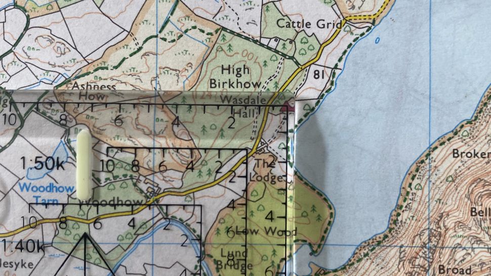 What are grid references? Describe your location on a map | Advnture