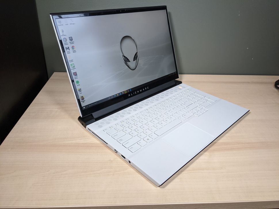 Alienware m17 R4 Gaming Laptop Review: Can’t Get Much Faster | Tom's ...