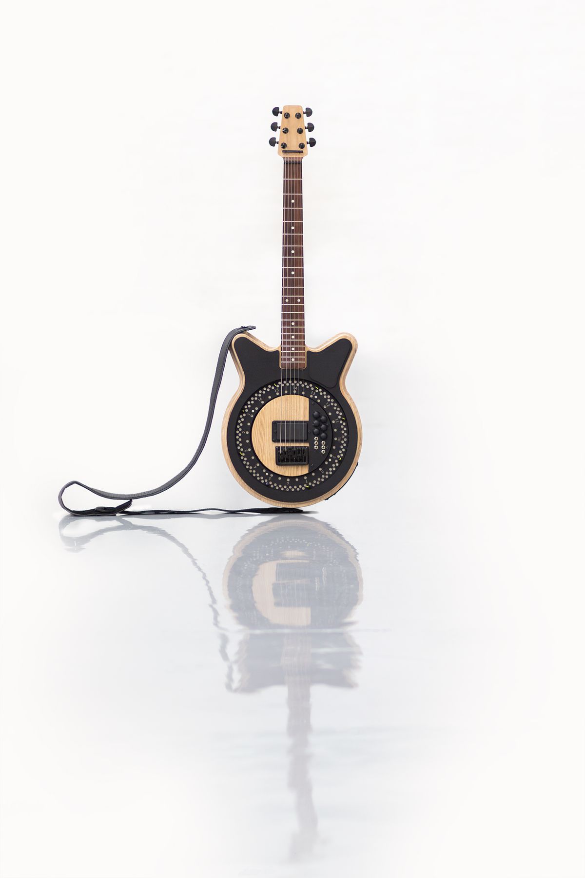 Meet Circle Guitar, the 250BPM robo-plucker in a six-string | MusicRadar