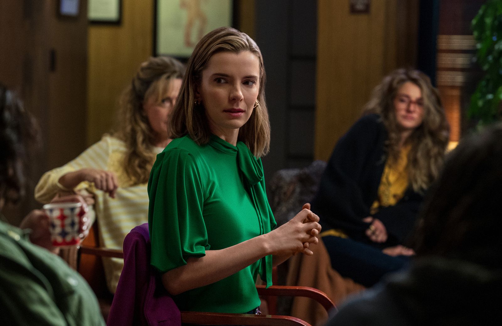 'Three Women' Star Betty Gilpin and Lisa Taddeo Break Down Lina's Sex ...