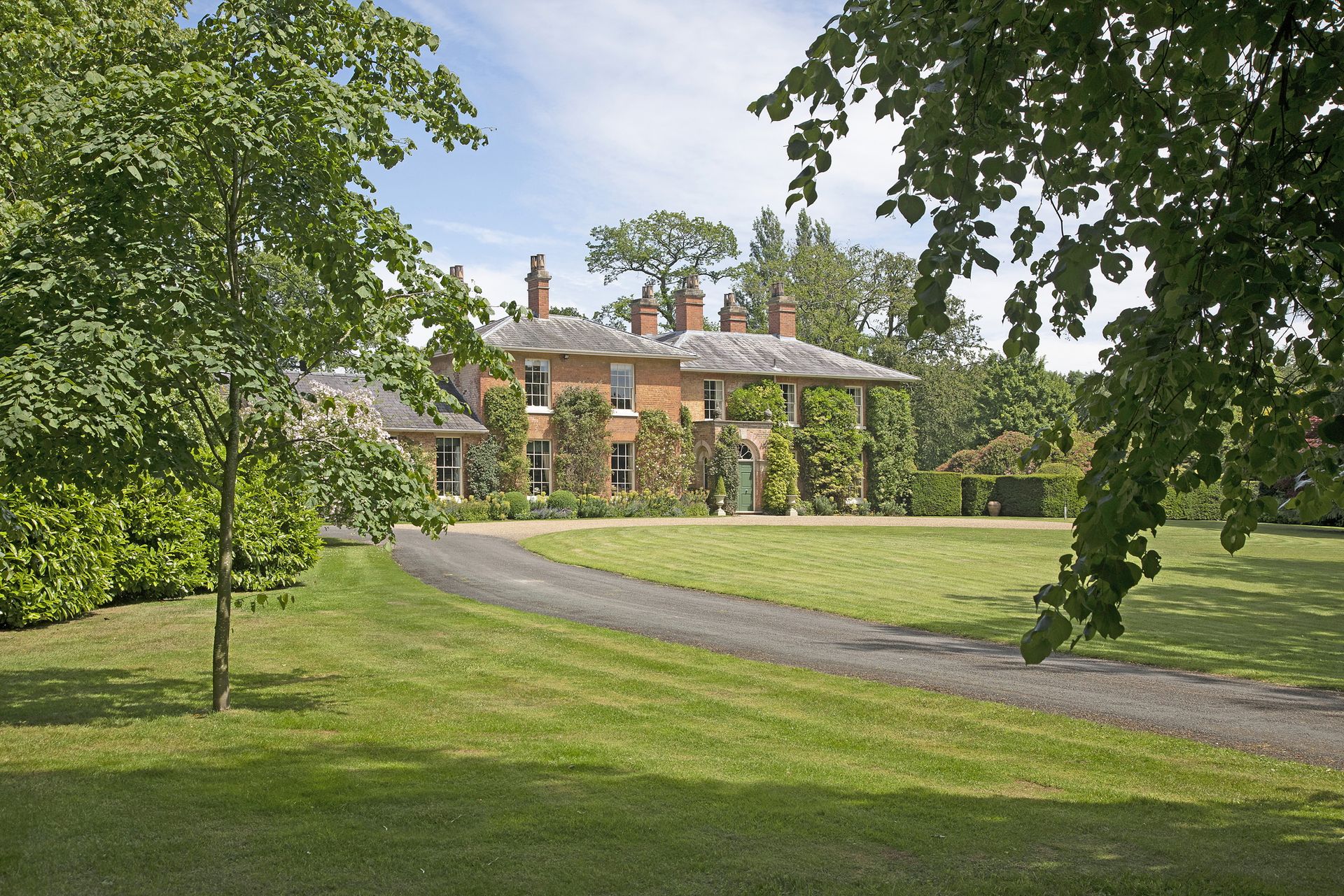 An unlisted Georgian house of exceptional grandeur in Cheshire that ...