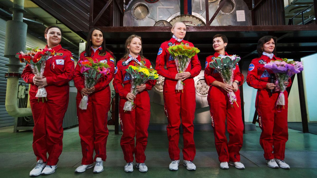 It's National Lipstick Day! Here's That Time NASA Thought Female ...