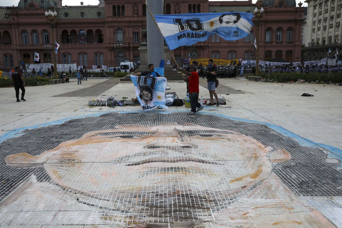 Remembering Diego Maradona – In Pictures | FourFourTwo