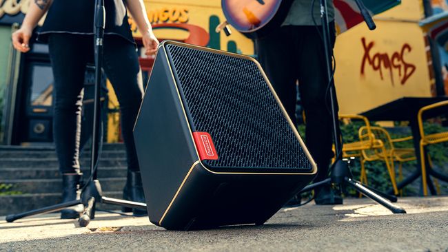 Positive Grid Spark EDGE: the ultimate PA for busking guitarists ...