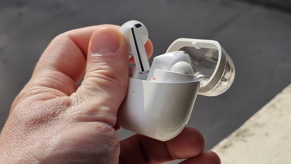 Samsung Galaxy Buds 3 Pro vs Galaxy Buds 2 Pro: which are the best ...