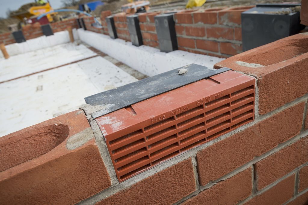 What is natural ventilation? How this can stop damp and mould ...