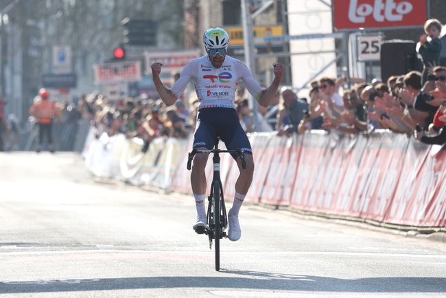 Alexys Brunel survives from early breakaway to win Grote prijs Jean ...