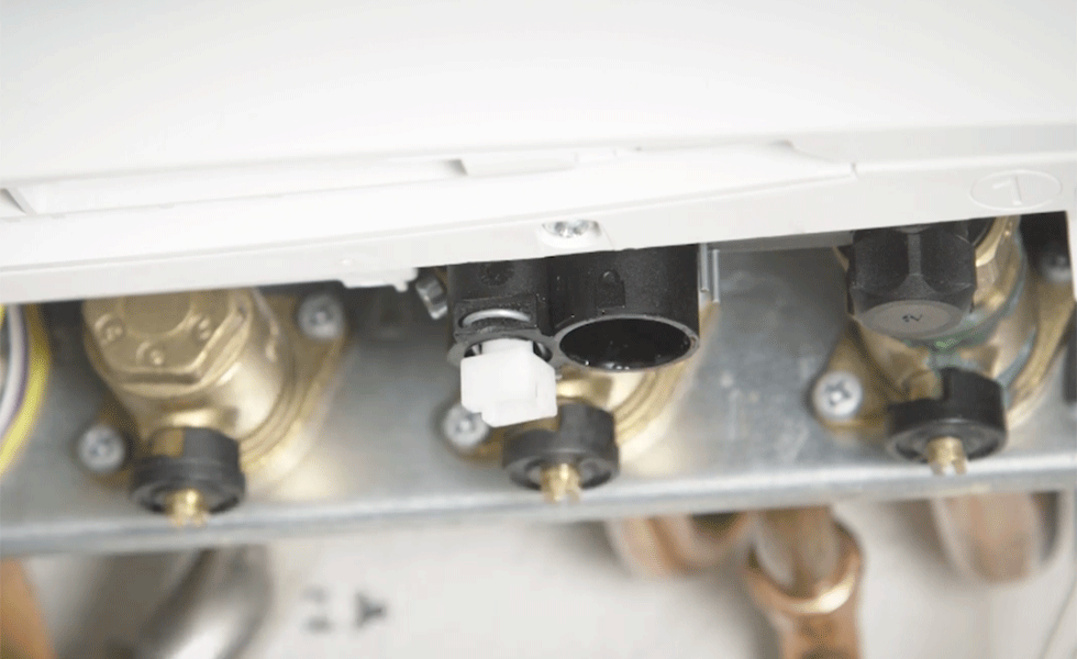 How to Repressurise a Boiler | Homebuilding