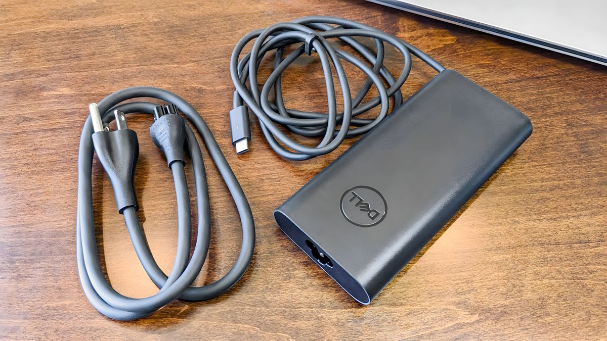 Dell XPS 17 (9730) review: A powerhouse for creatives but with strange ...