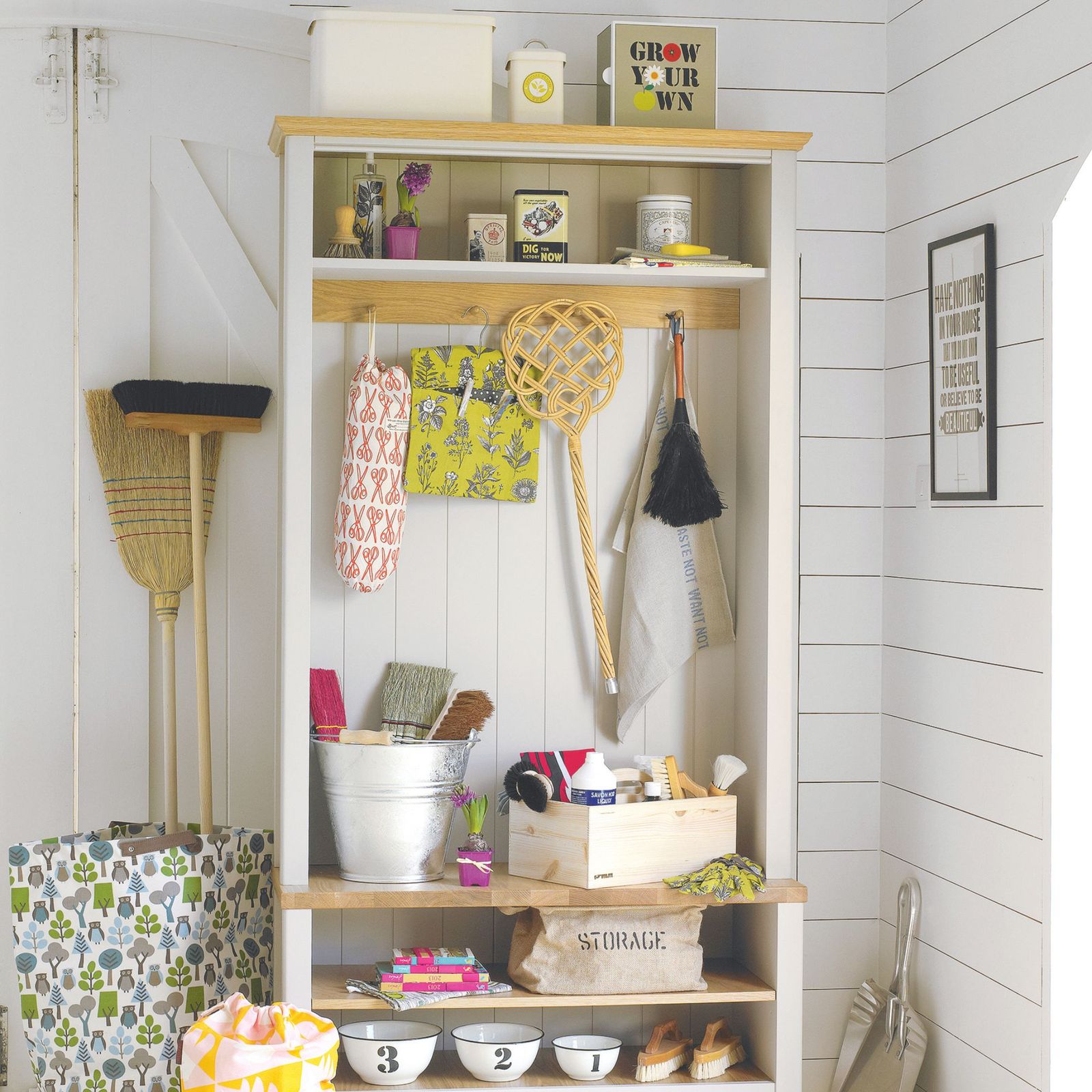 Is it better to dry dust or wet dust? What the experts say | Ideal Home