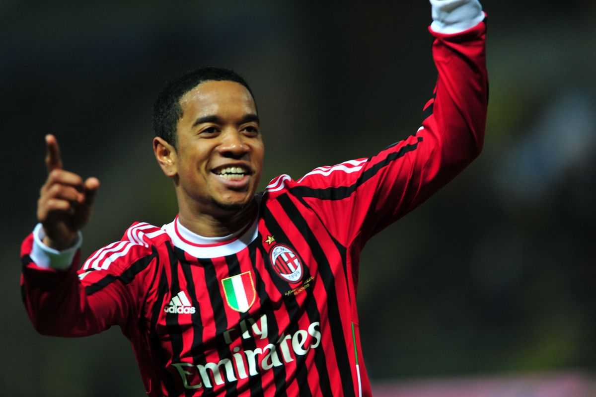 Emanuelson targeting Milan left-back berth | FourFourTwo