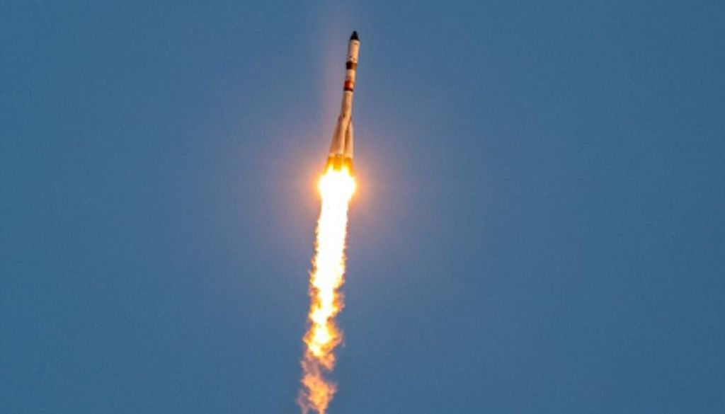 Russian cargo spacecraft arrives at ISS with nearly 3 tons of supplies ...
