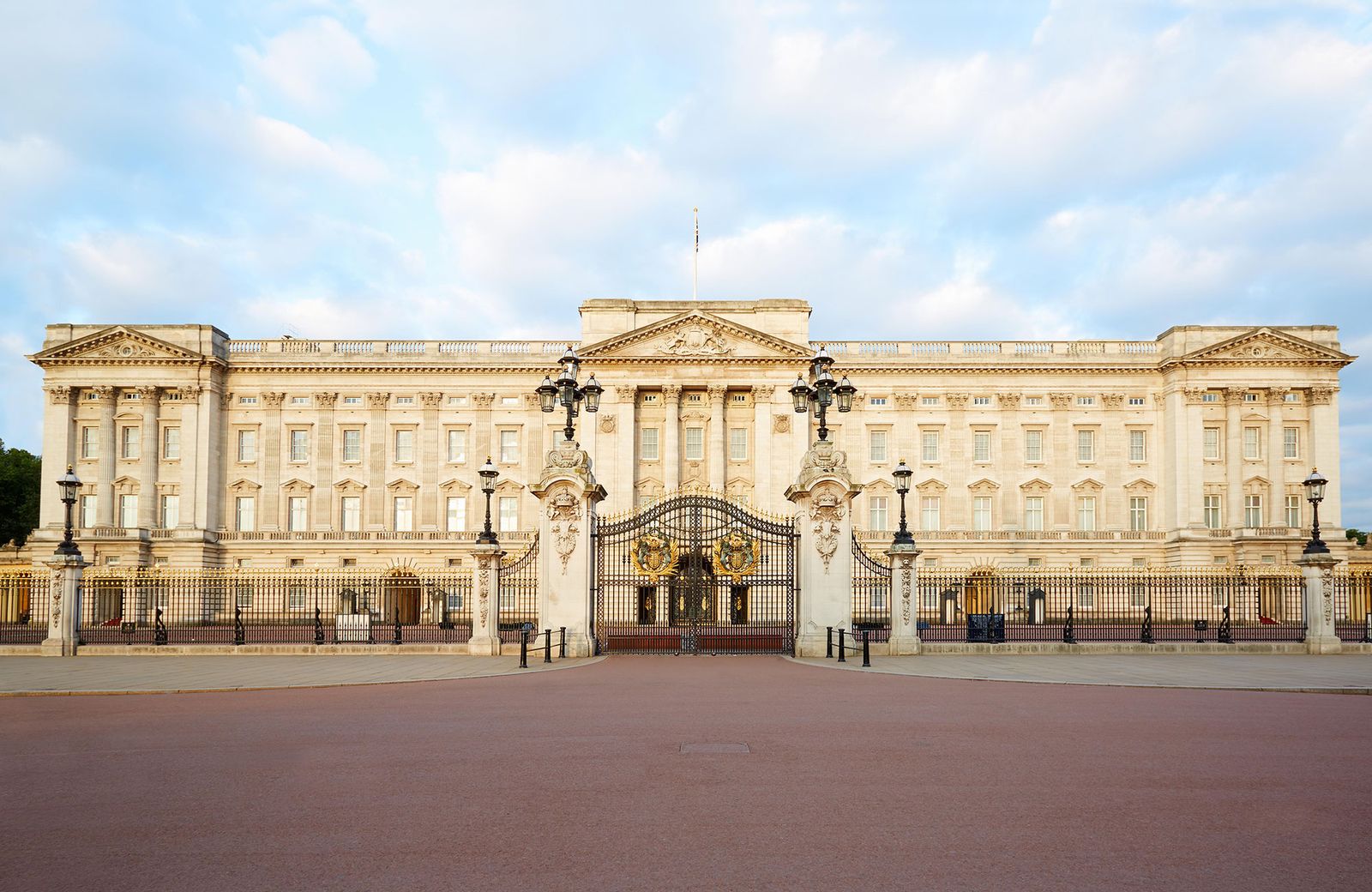 Royal residences: the palaces that the Royal family live in | Homes and ...