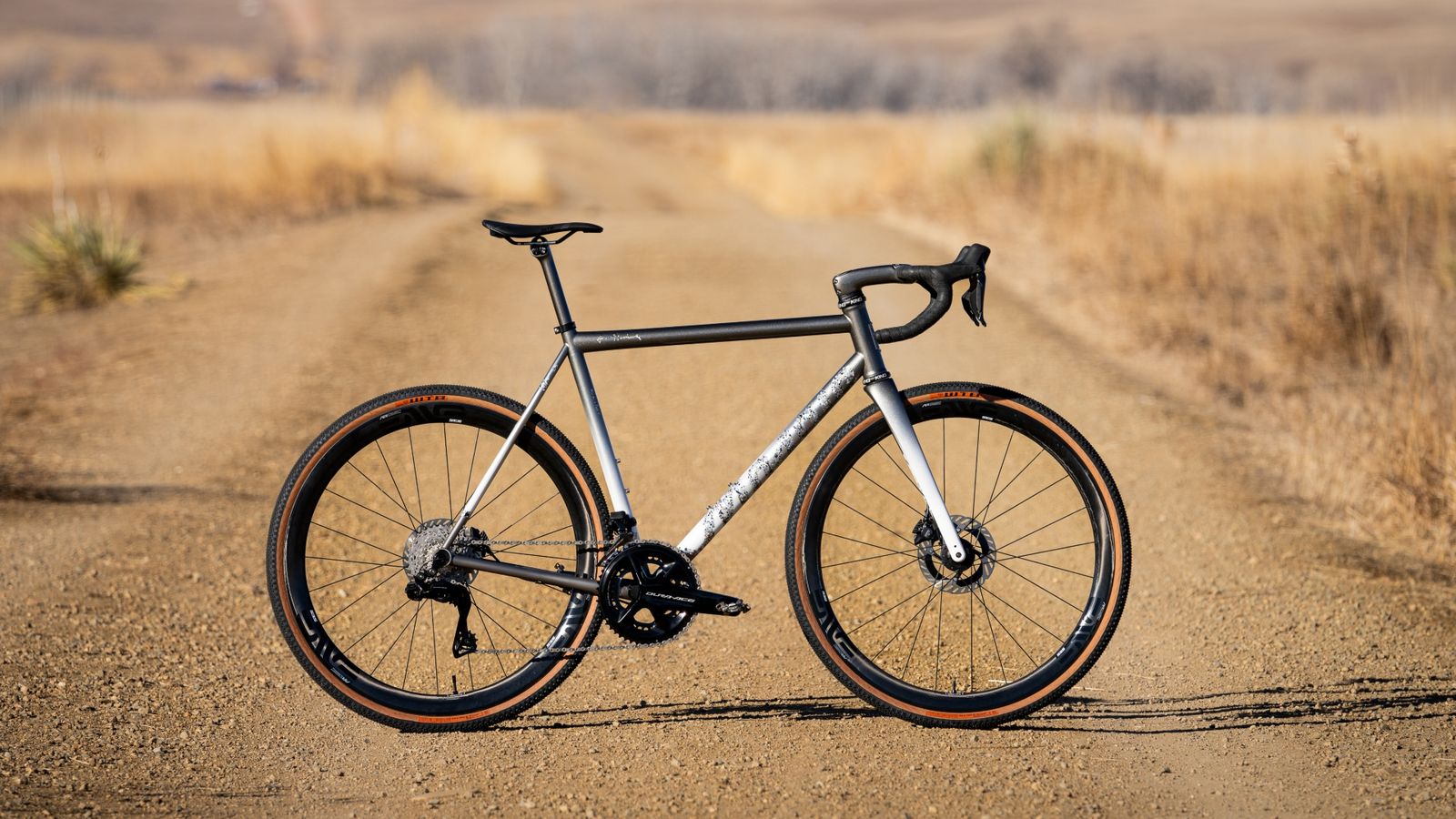Mosaic unveils custom titanium all-road frameset with 40mm tire clearance | Cycling Weekly