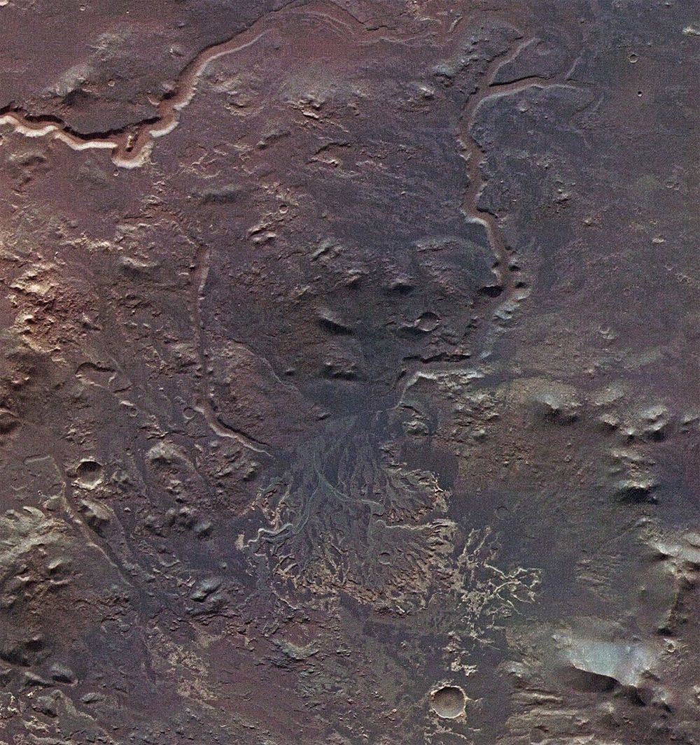 Rare Sight: Remains of Ancient Mars Lake Seen in Satellite Photos | Space
