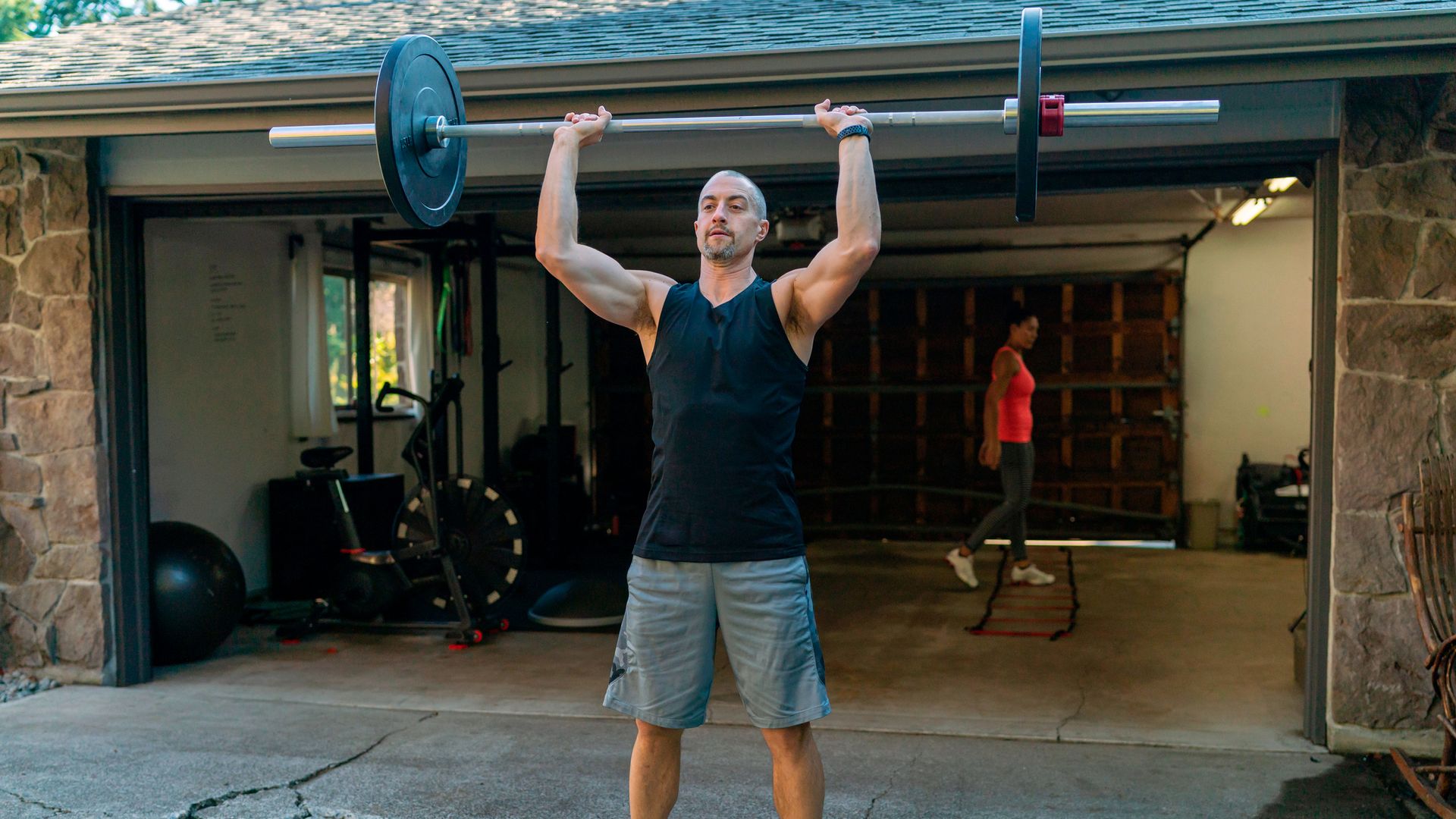 Overhead Press Form Guide With Expert Advice | Coach