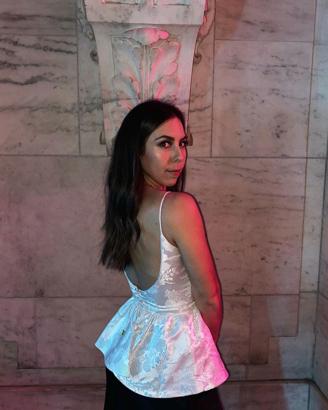 5 Unusual Tips to Fake the Perfect Smile in Photos | Who What Wear