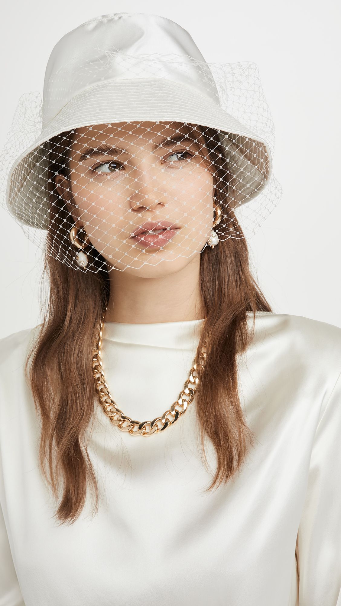 The 25 Best and Most Stylish Hats for Big Heads | Who What Wear