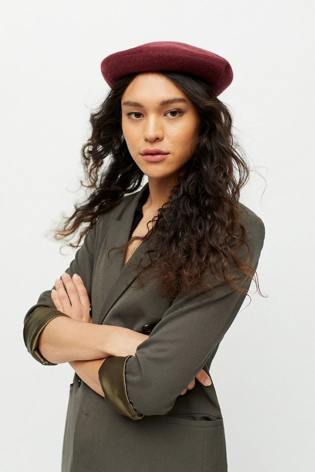 How to Wear a Beret: 7 Stylish Beret Outfits | Who What Wear
