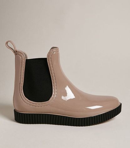 Your Shopping Guide to the Best Rain Boots | Who What Wear