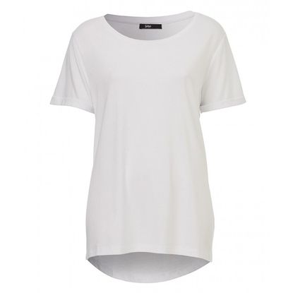 How to Actually Keep Your White Tee Clean | Who What Wear