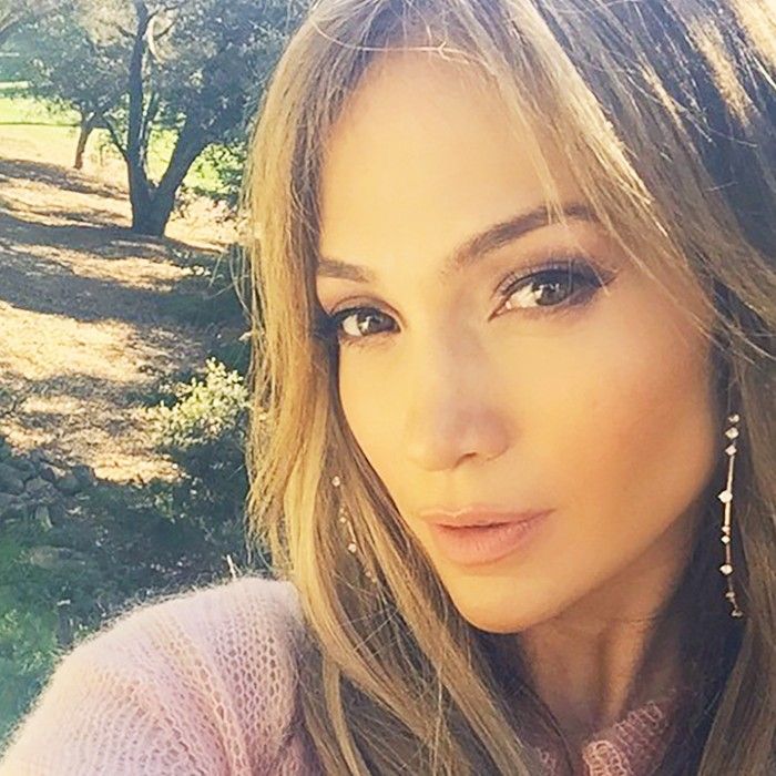 The Best Selfie-Taking Tips We’ve Ever Heard | Who What Wear