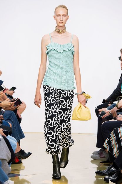 Runway Proof That the 2000s Are Back | Who What Wear