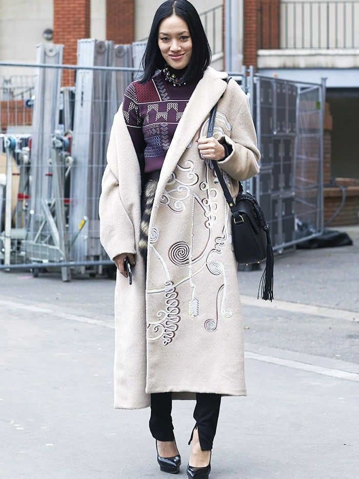 Remember Shoulder-Robing? This Is What to Do With Your Jackets Now ...