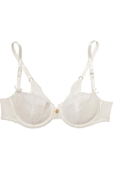 How French vs. American Women Approach Lingerie | Who What Wear