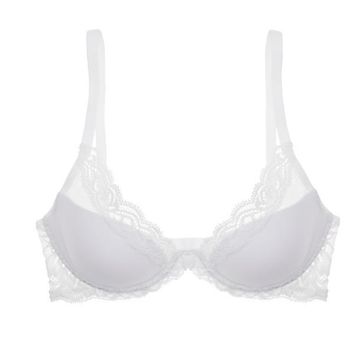 How French vs. American Women Approach Lingerie | Who What Wear