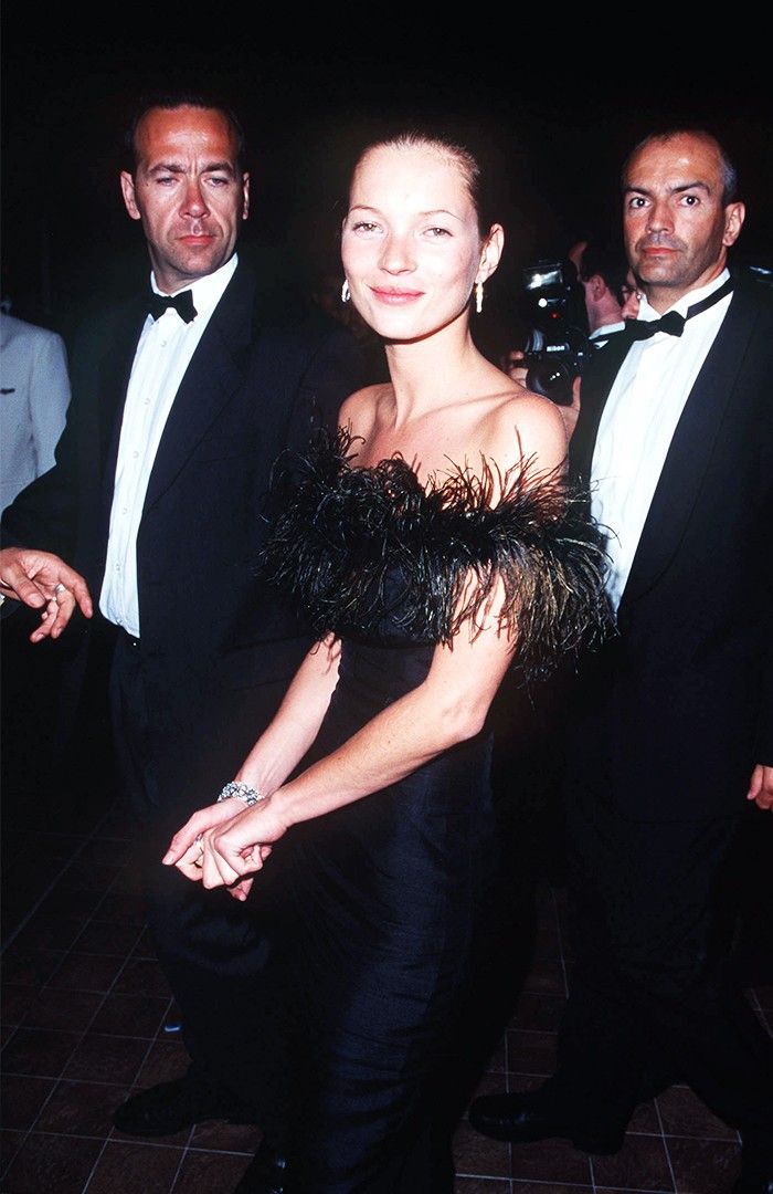 Kate Moss '90s Style: See her Best Looks | Who What Wear UK