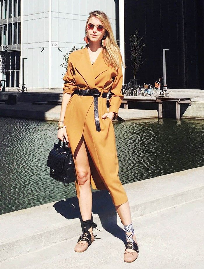 4 Reasons Fashion Girls Are Wearing Ballet Flats Again | Who What Wear