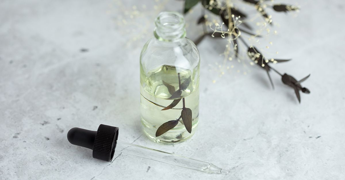 The Only Essential Oil Guide You'll Ever Need | Who What Wear