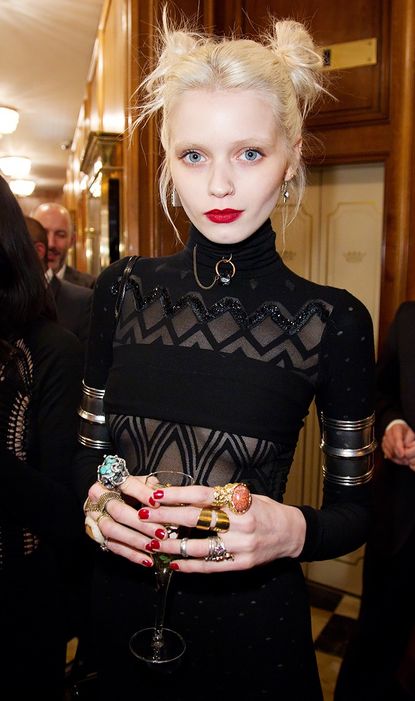 We Bet You Don’t Know the Crazy Origins of the Choker | Who What Wear