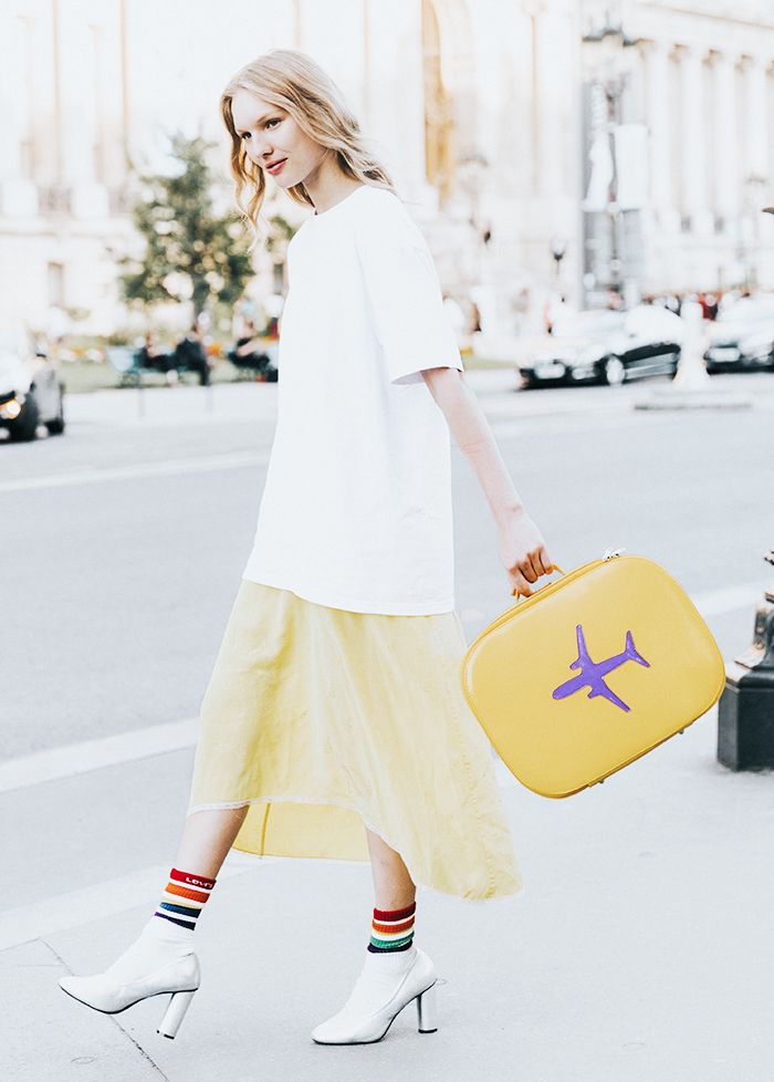 10 Ways to Pose Like a Model for Photos | Who What Wear