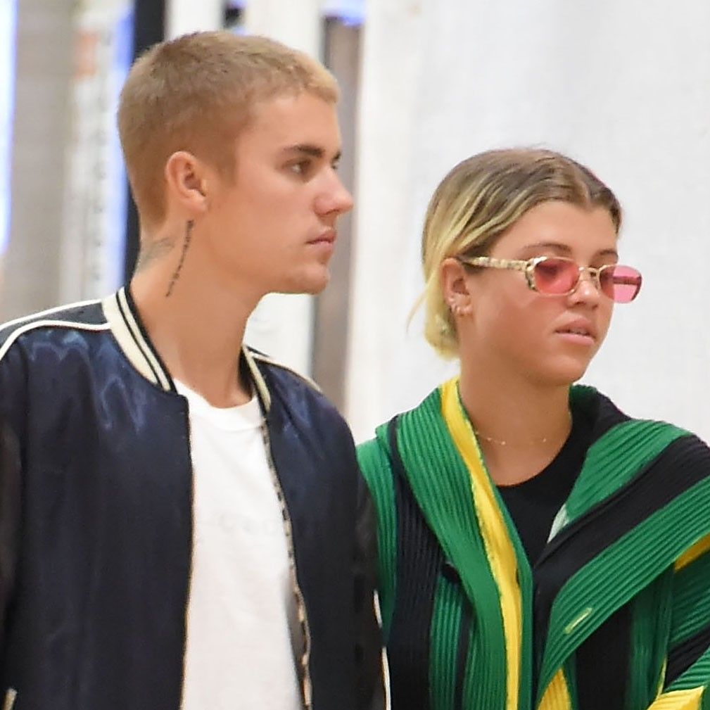 Sofia Richie and Justin Bieber Wore Matching Airport Outfits in Tokyo ...