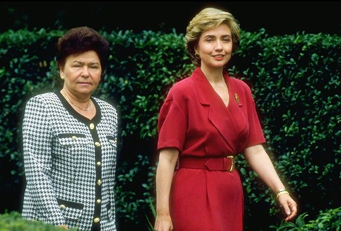 Hillary Clinton's Best Throwback Street Style | Who What Wear