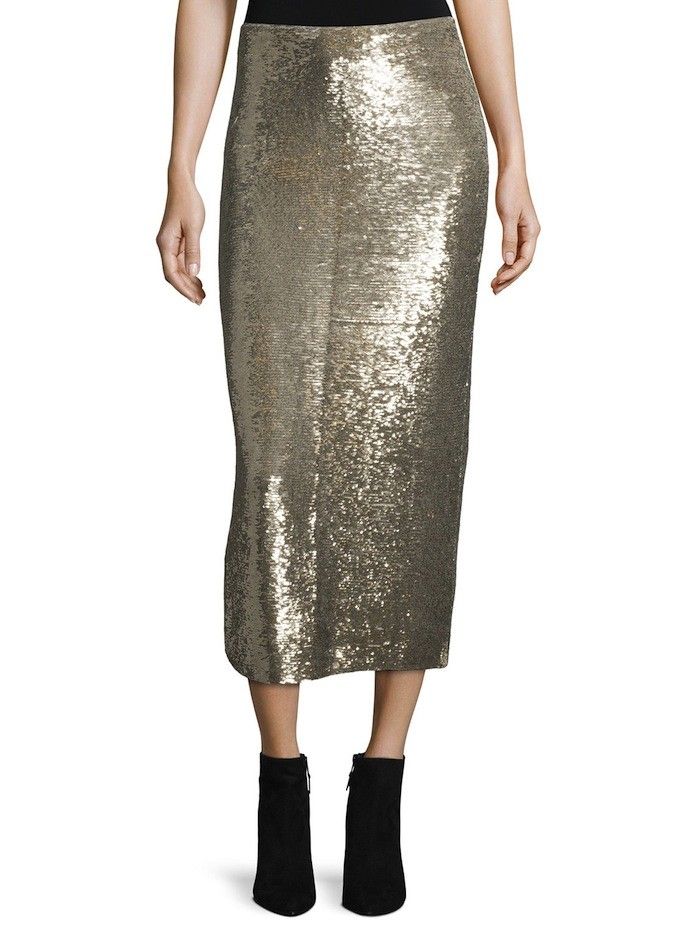 This Street Style Look Shows How to Wear Sequins to Work | Who What Wear