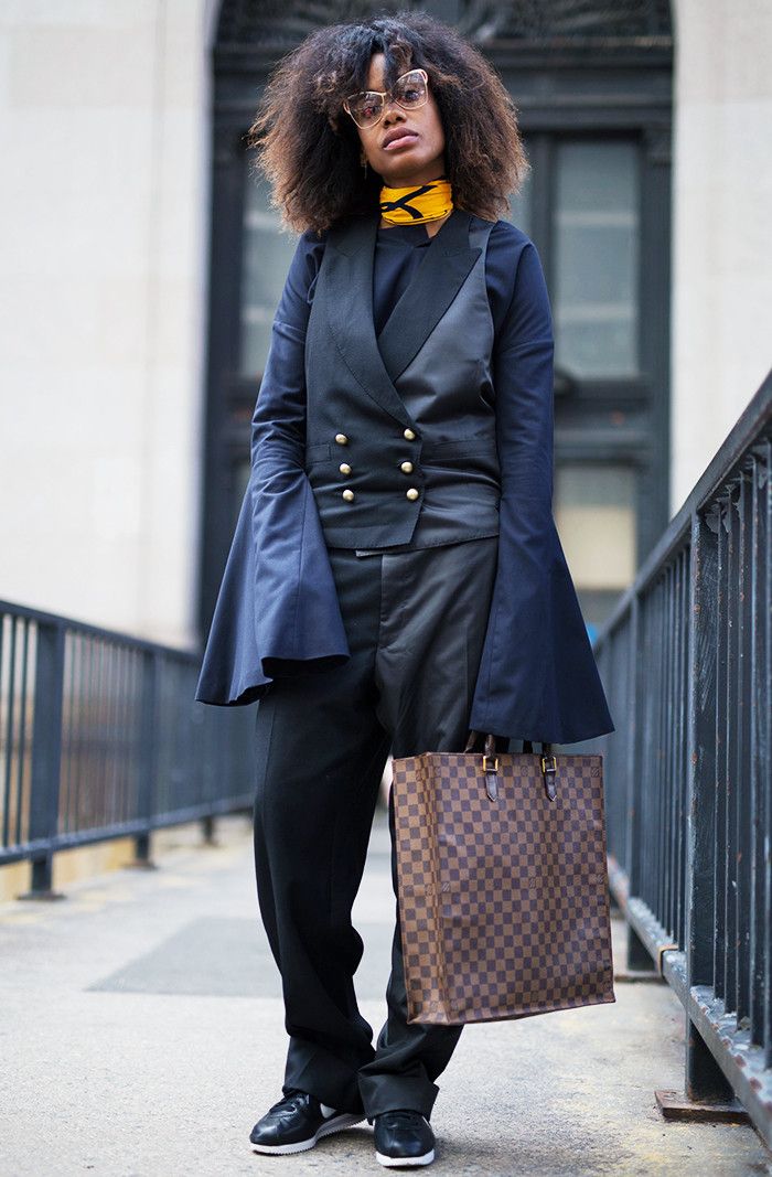 This Trend Will Make You Rethink the Mini Bag | Who What Wear