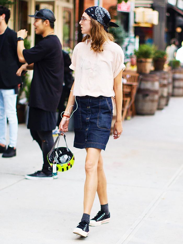 How Fashion Girls Are Wearing Their Scarves | Who What Wear