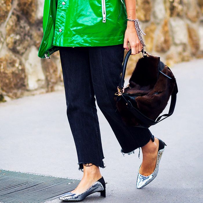 The Absolute Simplest Way to Fray Your Jeans | Who What Wear