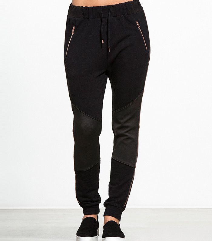 All Flattering Sweatpants Have This One Feature | Who What Wear