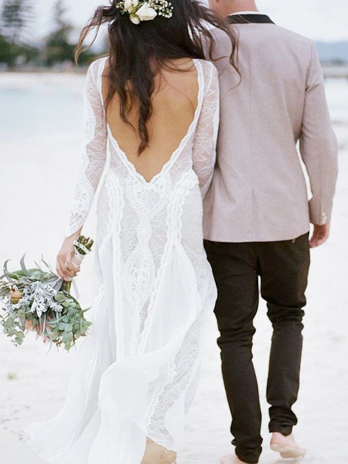 16 Simple Wedding Dresses for a Beach Wedding | Who What Wear