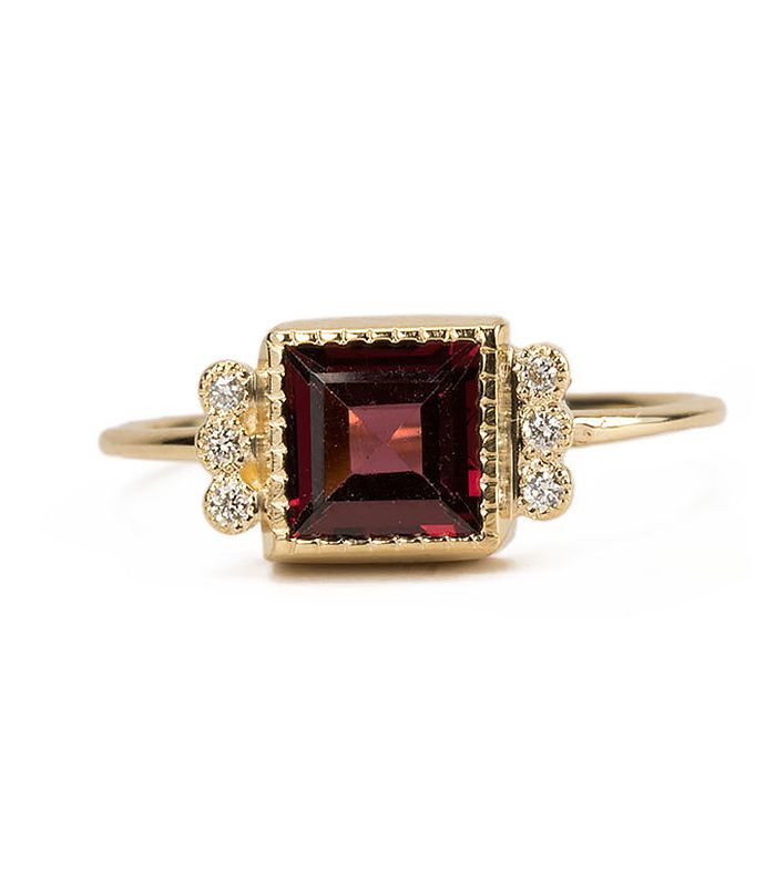 20 Non-Diamond Engagement Rings That Are Stunning | Who What Wear